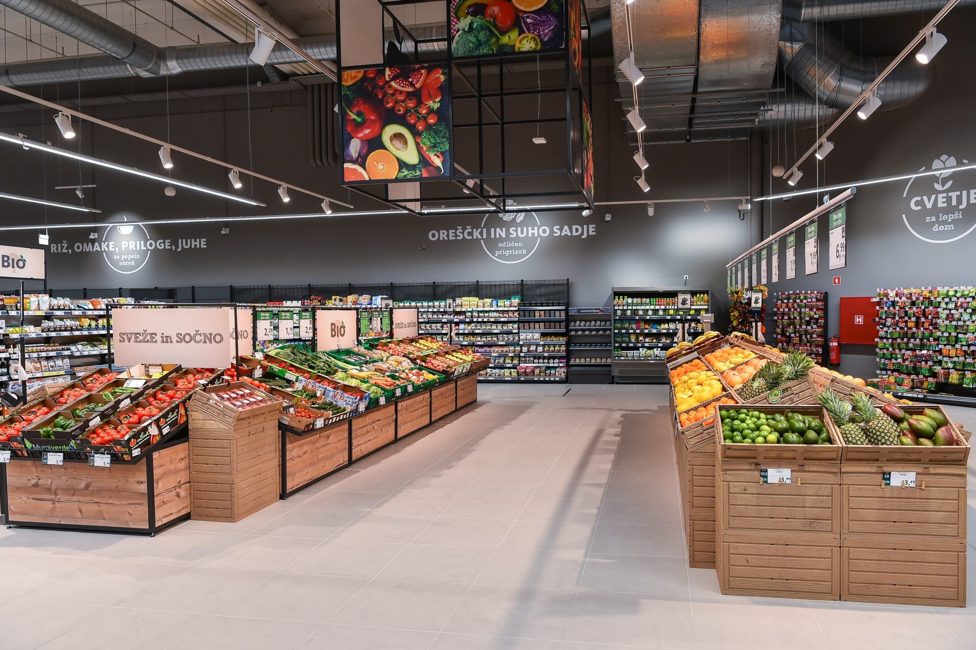 Prenovljen TUŠ supermarket Ljubljana BTC tudi s spletnim supermarketom ...