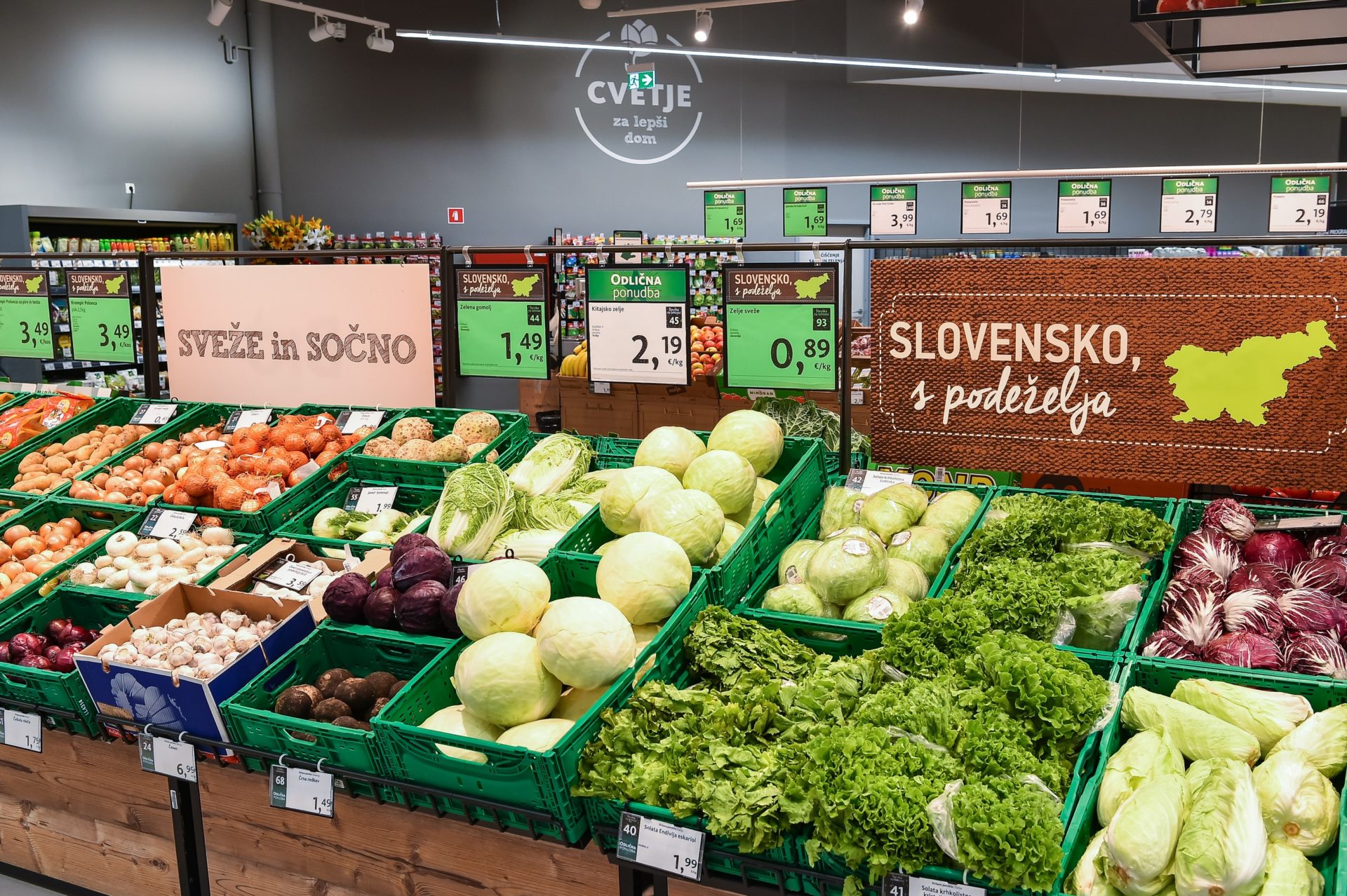 Tuš pomaga pridelovalcem domače hrane - Tuš trgovine